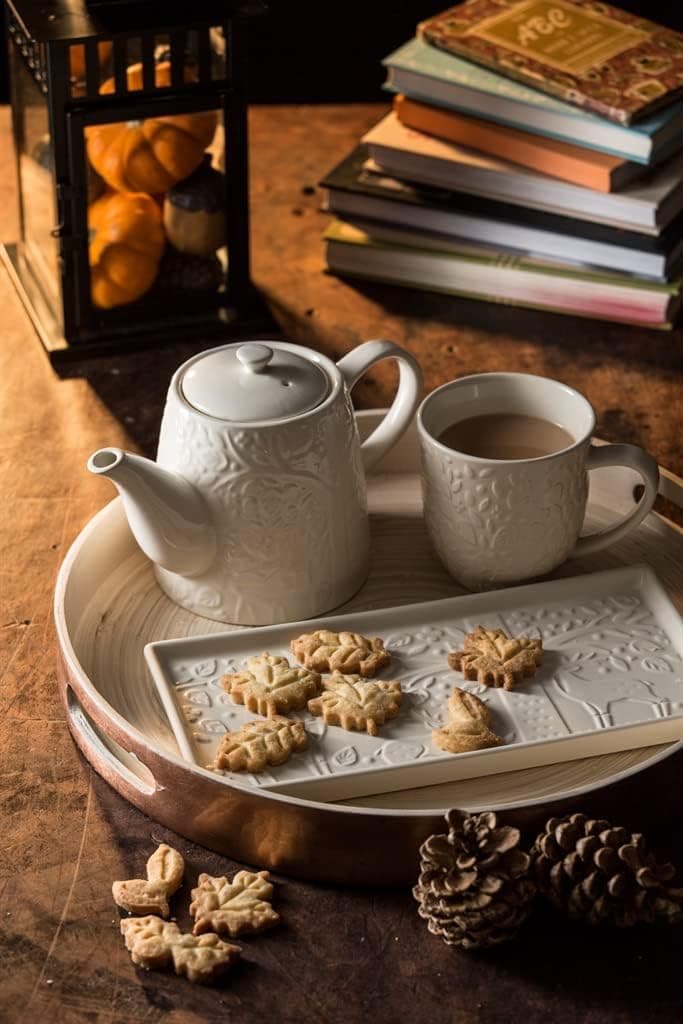 White Stoneware Teapot – 1 L